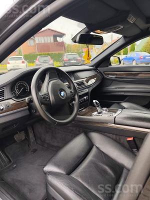 Melns BMW 730 2010 Cēsis, ar dzinēja tilpumu 3.00 L un nobraukumu 308 tūkst. km par 7700 €, foto 6 vietnē AUTOMOTO.COM.LV