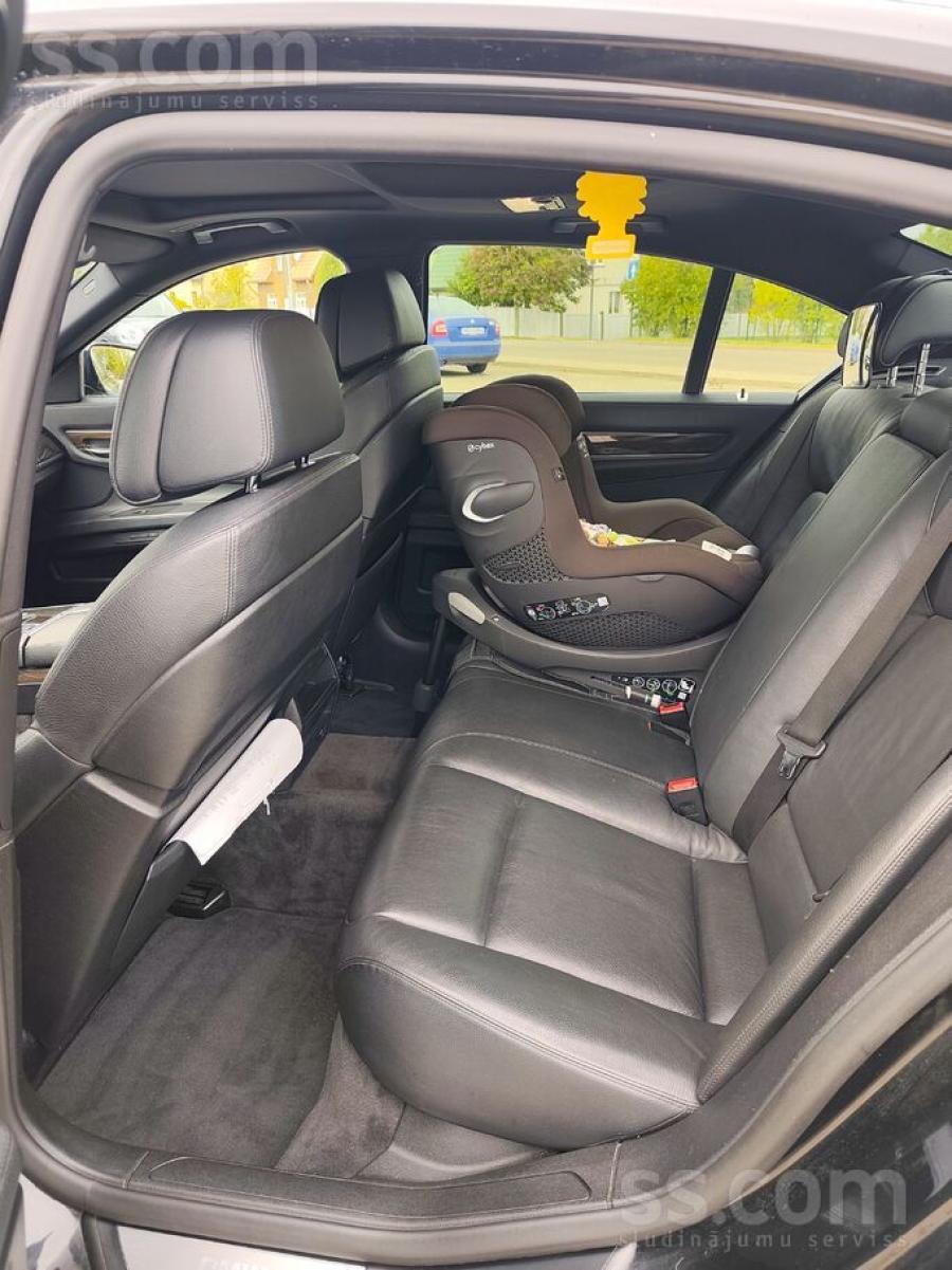 Melns BMW 730 2010 Cēsis, ar dzinēja tilpumu 3.00 L un nobraukumu 308 tūkst. km par 7700 €, foto 7 vietnē AUTOMOTO.COM.LV