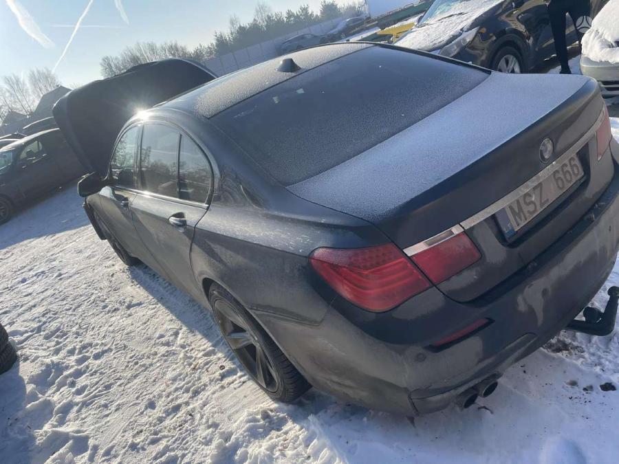 Melns BMW 730 2011 Marijampole, ar dzinēja tilpumu 0.00 L un nobraukumu 245 tūkst. km par 6600 €, foto 5 vietnē AUTOMOTO.COM.LV