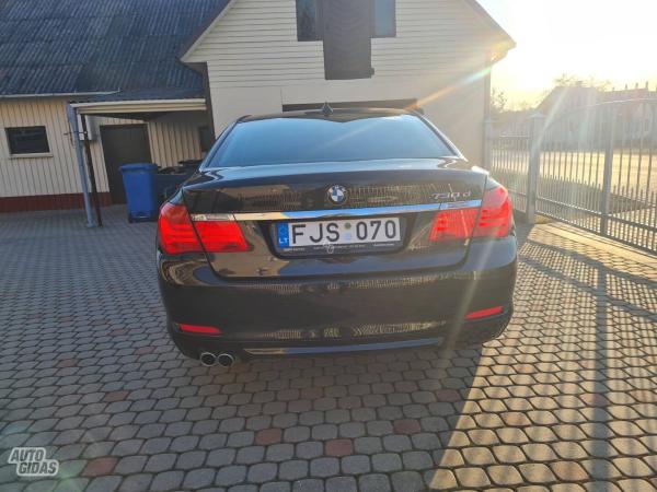 Black BMW 730 2011 in Marijampole, with an engine capacity of 3.00 L and mileage of 80 thousand km for 14500 €, photo 3 on AUTOMOTO.COM.LV