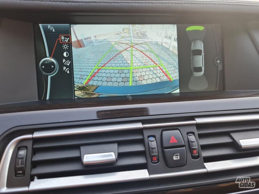 Black BMW 730 2011 in Marijampole, with an engine capacity of 3.00 L and mileage of 80 thousand km for 14500 €, photo 16 on AUTOMOTO.COM.LV