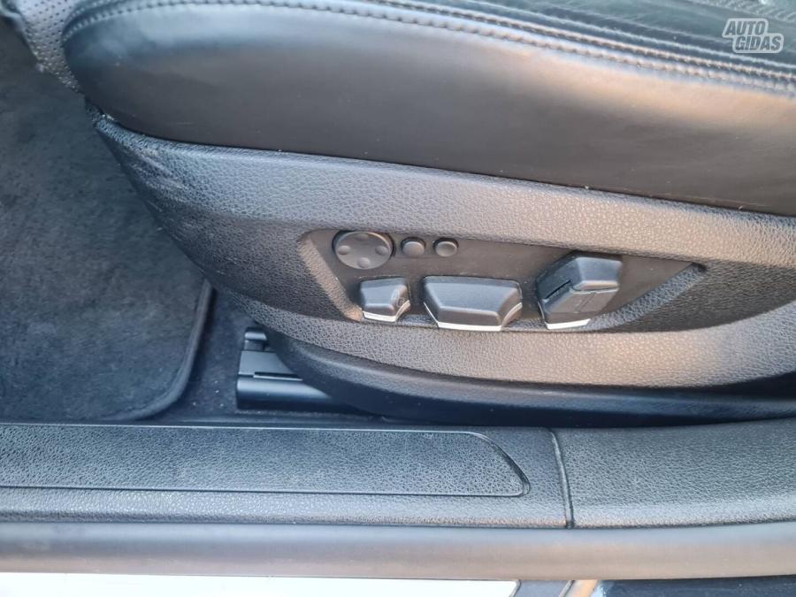 Black BMW 730 2011 in Marijampole, with an engine capacity of 3.00 L and mileage of 80 thousand km for 14500 €, photo 18 on AUTOMOTO.COM.LV
