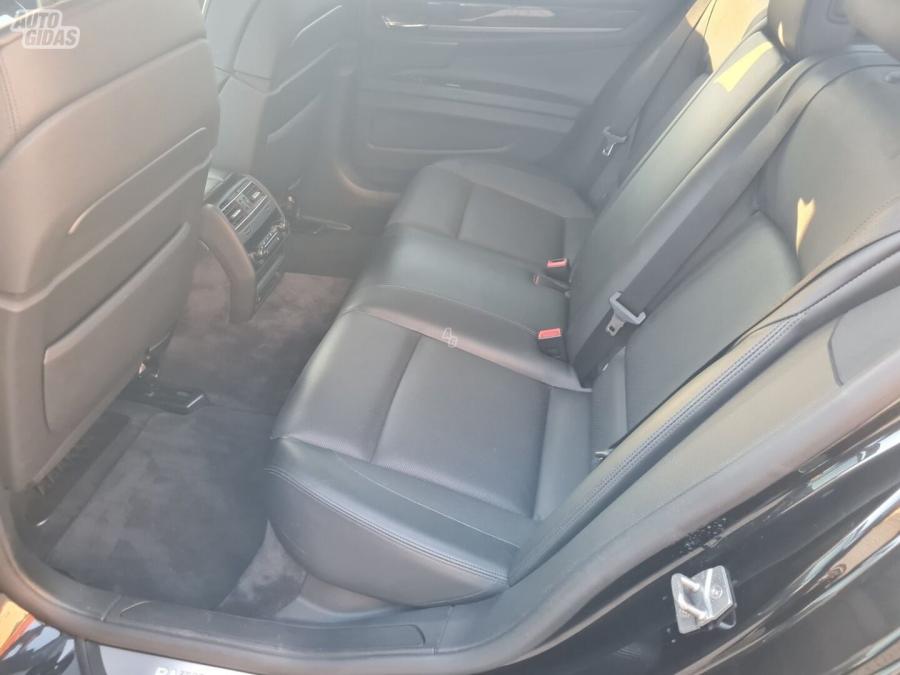 Black BMW 730 2011 in Marijampole, with an engine capacity of 3.00 L and mileage of 80 thousand km for 14500 €, photo 26 on AUTOMOTO.COM.LV