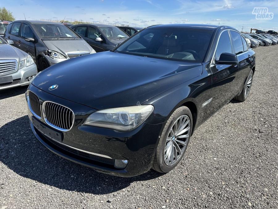 Melns BMW 730 2011 Giraitė, ar dzinēja tilpumu 3.00 L un nobraukumu 213 tūkst. km par 8850 €, foto 1 vietnē AUTOMOTO.COM.LV