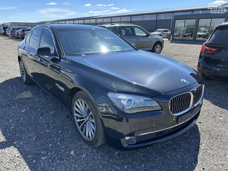Melns BMW 730 2011 Giraitė, ar dzinēja tilpumu 3.00 L un nobraukumu 213 tūkst. km par 8850 €, foto 4 vietnē AUTOMOTO.COM.LV