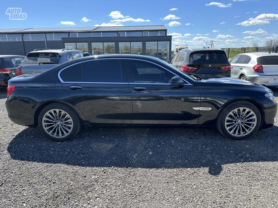 Melns BMW 730 2011 Giraitė, ar dzinēja tilpumu 3.00 L un nobraukumu 213 tūkst. km par 8850 €, foto 5 vietnē AUTOMOTO.COM.LV
