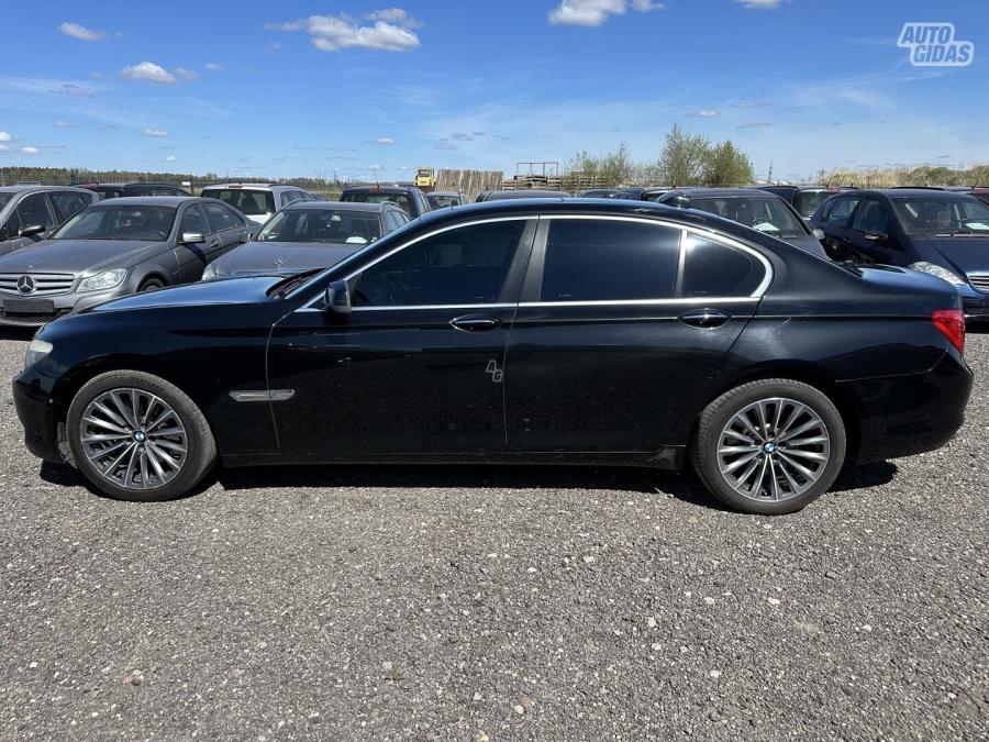 Melns BMW 730 2011 Giraitė, ar dzinēja tilpumu 3.00 L un nobraukumu 213 tūkst. km par 8850 €, foto 9 vietnē AUTOMOTO.COM.LV