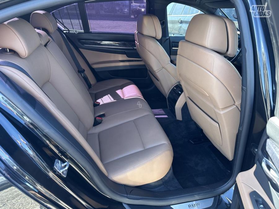 Melns BMW 730 2011 Giraitė, ar dzinēja tilpumu 3.00 L un nobraukumu 213 tūkst. km par 8850 €, foto 13 vietnē AUTOMOTO.COM.LV