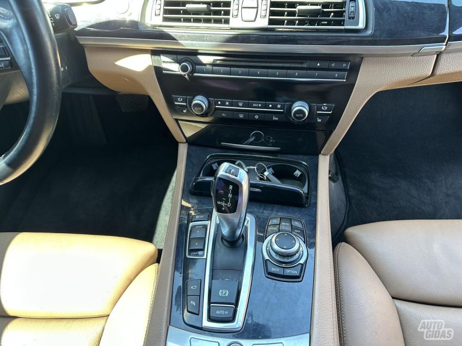 Melns BMW 730 2011 Giraitė, ar dzinēja tilpumu 3.00 L un nobraukumu 213 tūkst. km par 8850 €, foto 15 vietnē AUTOMOTO.COM.LV