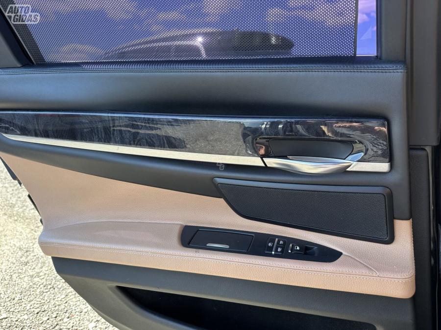 Melns BMW 730 2011 Giraitė, ar dzinēja tilpumu 3.00 L un nobraukumu 213 tūkst. km par 8850 €, foto 17 vietnē AUTOMOTO.COM.LV