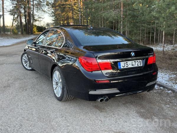 Melns BMW 730 2011 Ogre, ar dzinēja tilpumu 3.00 L un nobraukumu 391 tūkst. km par 10999 €, foto 5 vietnē AUTOMOTO.COM.LV