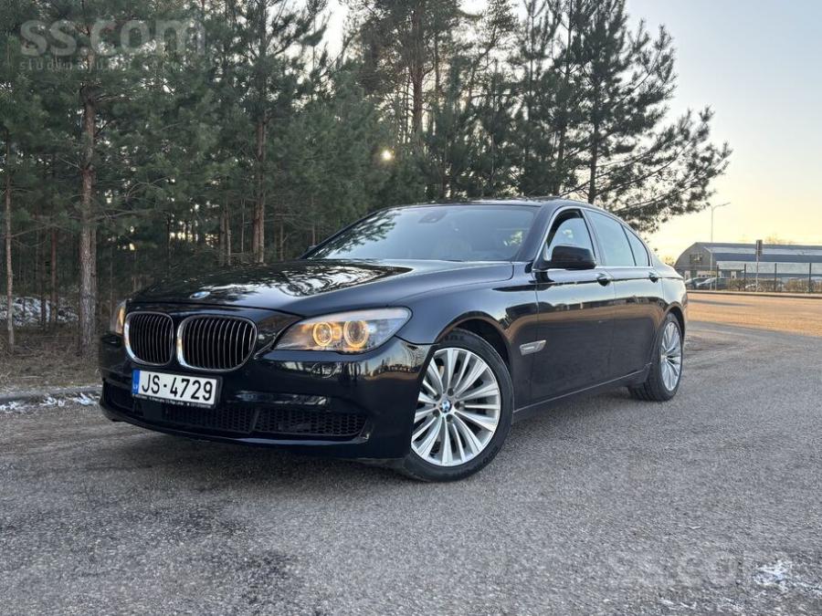Melns BMW 730 2011 Ogre, ar dzinēja tilpumu 3.00 L un nobraukumu 391 tūkst. km par 10999 €, foto 1 vietnē AUTOMOTO.COM.LV