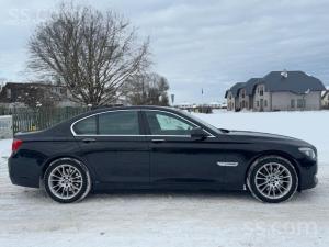 Melns BMW 730 2011 Ogre, ar dzinēja tilpumu 3.00 L un nobraukumu 391 tūkst. km par 10999 €, foto 15 vietnē AUTOMOTO.COM.LV