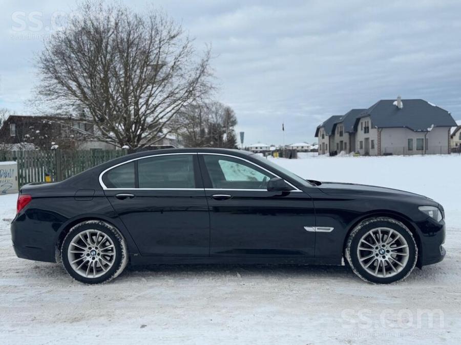 Melns BMW 730 2011 Ogre, ar dzinēja tilpumu 3.00 L un nobraukumu 391 tūkst. km par 10999 €, foto 15 vietnē AUTOMOTO.COM.LV