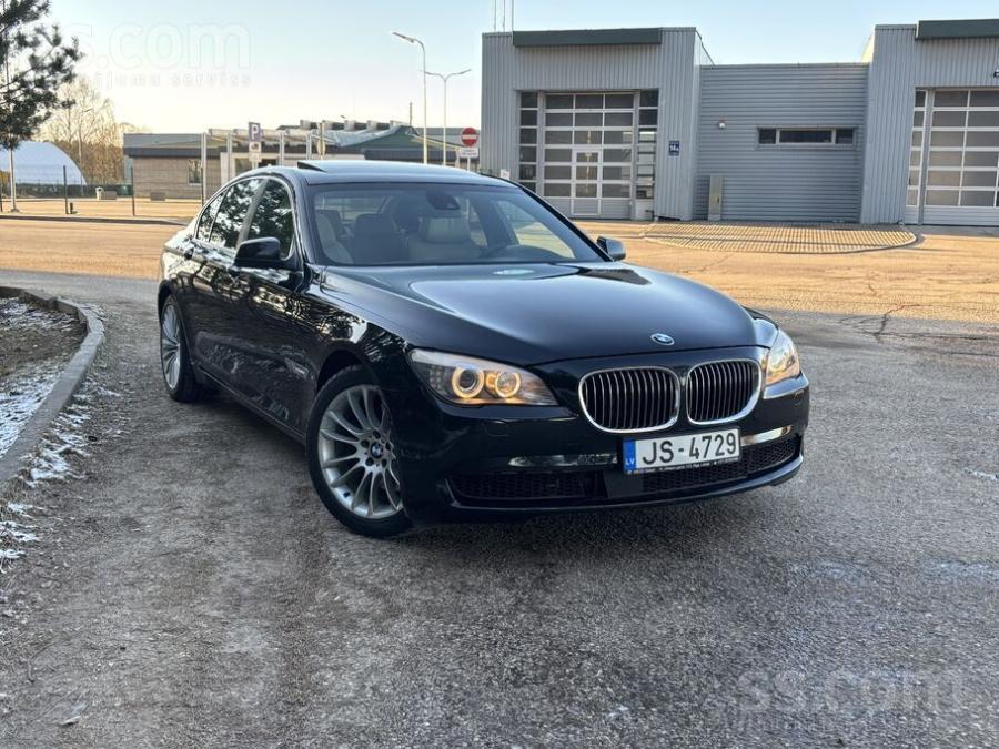 Melns BMW 730 2011 Ogre, ar dzinēja tilpumu 3.00 L un nobraukumu 391 tūkst. km par 10999 €, foto 18 vietnē AUTOMOTO.COM.LV