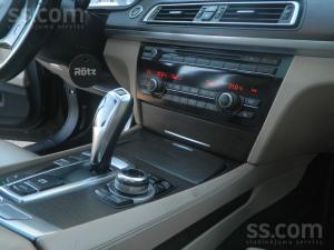 Melns BMW 730 2011 Ogre, ar dzinēja tilpumu 3.00 L un nobraukumu 391 tūkst. km par 10999 €, foto 34 vietnē AUTOMOTO.COM.LV