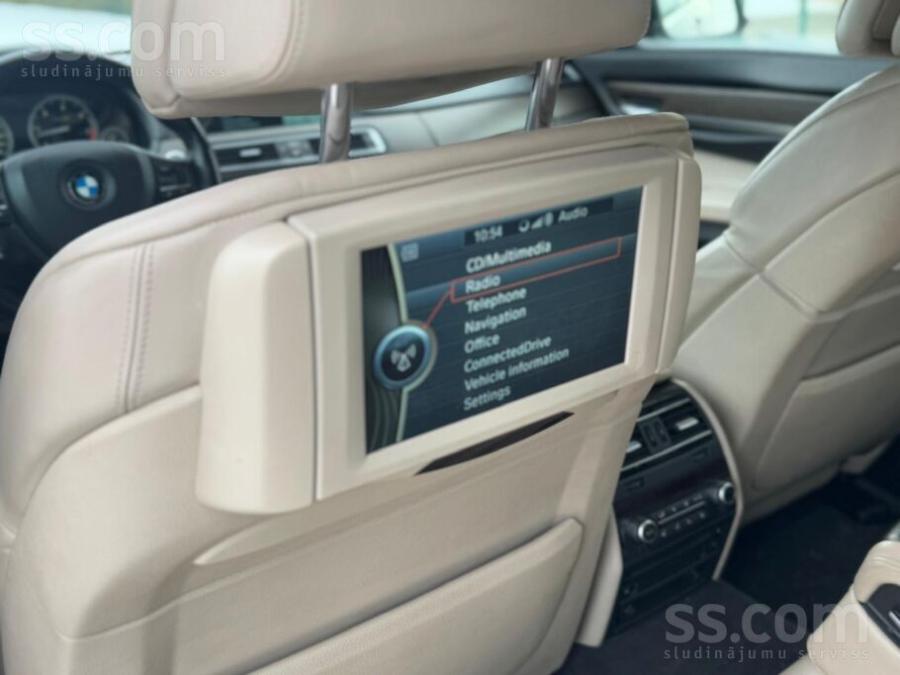Melns BMW 730 2011 Ogre, ar dzinēja tilpumu 3.00 L un nobraukumu 391 tūkst. km par 10999 €, foto 35 vietnē AUTOMOTO.COM.LV