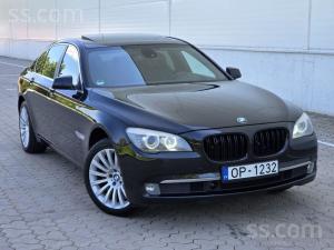 Black BMW 730 2011 in Riga, with an engine capacity of 3.00 L and mileage of 317 thousand km for 12000 €, photo 1 on AUTOMOTO.COM.LV