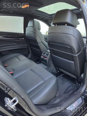 Black BMW 730 2011 in Riga, with an engine capacity of 3.00 L and mileage of 317 thousand km for 12000 €, photo 27 on AUTOMOTO.COM.LV