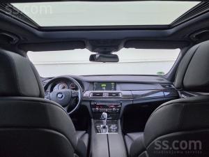 Black BMW 730 2011 in Riga, with an engine capacity of 3.00 L and mileage of 317 thousand km for 12000 €, photo 28 on AUTOMOTO.COM.LV
