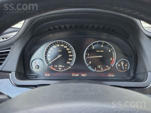 Black BMW 730 2011 in Riga, with an engine capacity of 3.00 L and mileage of 317 thousand km for 12000 €, photo 30 on AUTOMOTO.COM.LV