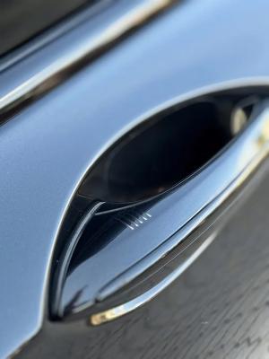 Black BMW 730 2011 in Riga, with an engine capacity of 3.00 L and mileage of 327 thousand km for 9800 €, photo 16 on AUTOMOTO.COM.LV