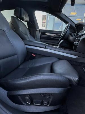 Black BMW 730 2011 in Riga, with an engine capacity of 3.00 L and mileage of 327 thousand km for 9800 €, photo 26 on AUTOMOTO.COM.LV