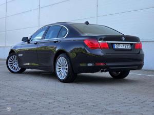 Black BMW 730 2011 in Riga, with an engine capacity of 2.99 L and mileage of 317 thousand km for 12500 €, photo 20 on AUTOMOTO.COM.LV
