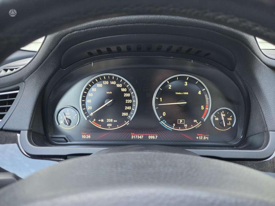Black BMW 730 2011 in Riga, with an engine capacity of 2.99 L and mileage of 317 thousand km for 12500 €, photo 50 on AUTOMOTO.COM.LV