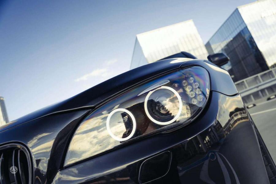 Black BMW 730 2011 in Vilnius, with an engine capacity of 2.99 L and mileage of 292 thousand km for 6990 €, photo 3 on AUTOMOTO.COM.LV