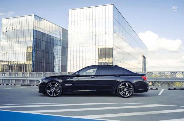 Melns BMW 730 2011 Viļņa, ar dzinēja tilpumu 2.99 L un nobraukumu 292 tūkst. km par 6990 €, foto 4 vietnē AUTOMOTO.COM.LV