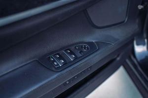 Black BMW 730 2011 in Vilnius, with an engine capacity of 2.99 L and mileage of 292 thousand km for 6990 €, photo 15 on AUTOMOTO.COM.LV