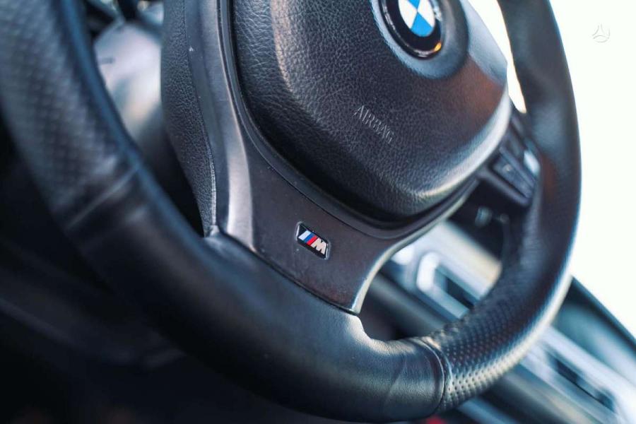Black BMW 730 2011 in Vilnius, with an engine capacity of 2.99 L and mileage of 292 thousand km for 6990 €, photo 27 on AUTOMOTO.COM.LV