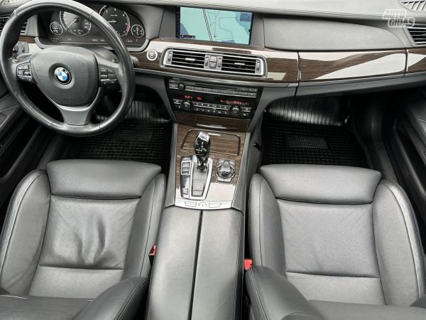 Melns BMW 730 2011 Avižieniai, ar dzinēja tilpumu 3.00 L un nobraukumu 89 tūkst. km par 15950 €, foto 3 vietnē AUTOMOTO.COM.LV