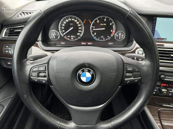 Melns BMW 730 2011 Avižieniai, ar dzinēja tilpumu 3.00 L un nobraukumu 89 tūkst. km par 15950 €, foto 6 vietnē AUTOMOTO.COM.LV