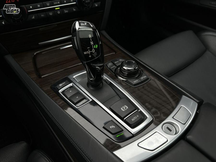 Melns BMW 730 2011 Avižieniai, ar dzinēja tilpumu 3.00 L un nobraukumu 89 tūkst. km par 15950 €, foto 18 vietnē AUTOMOTO.COM.LV