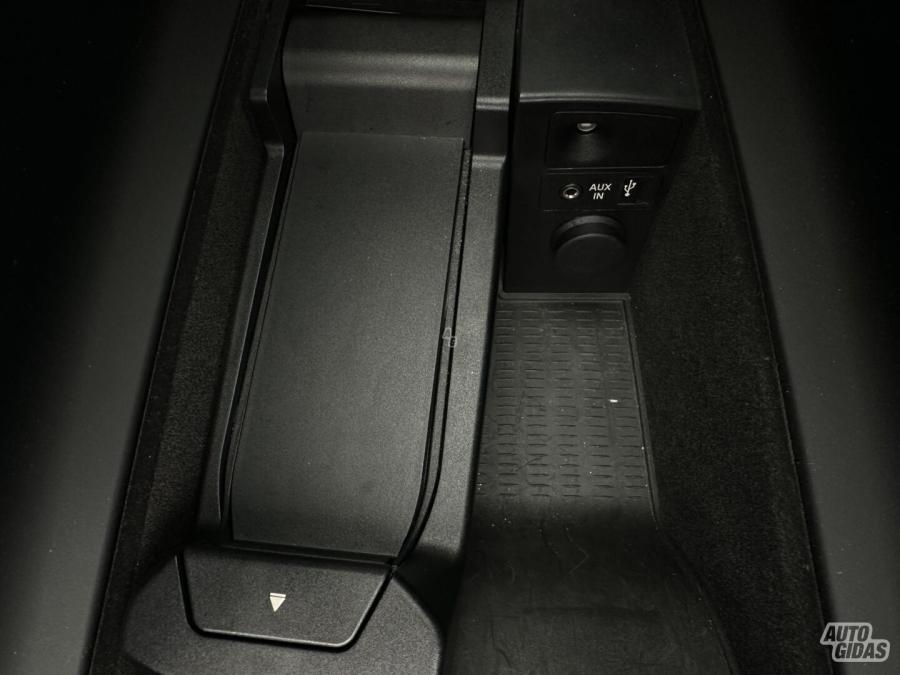 Melns BMW 730 2011 Avižieniai, ar dzinēja tilpumu 3.00 L un nobraukumu 89 tūkst. km par 15950 €, foto 19 vietnē AUTOMOTO.COM.LV