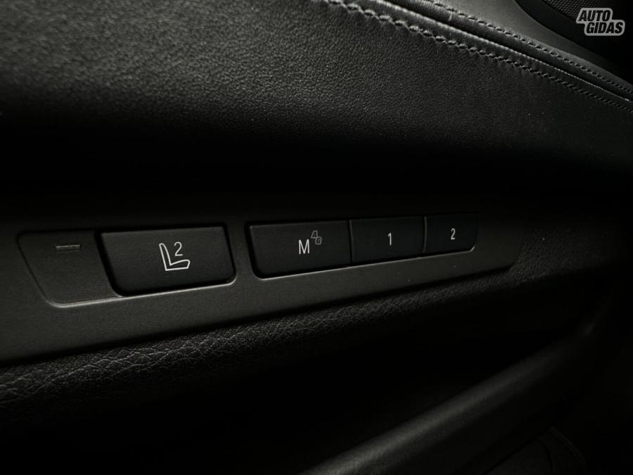 Melns BMW 730 2011 Avižieniai, ar dzinēja tilpumu 3.00 L un nobraukumu 89 tūkst. km par 15950 €, foto 23 vietnē AUTOMOTO.COM.LV