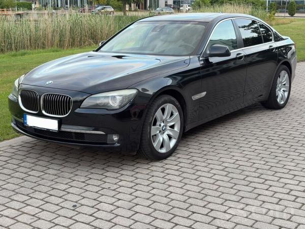 Melns BMW 730 2011 Rīga, ar dzinēja tilpumu 3.00 L un nobraukumu 228 tūkst. km par 15200 €, foto 1 vietnē AUTOMOTO.COM.LV