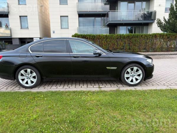 Melns BMW 730 2011 Rīga, ar dzinēja tilpumu 3.00 L un nobraukumu 228 tūkst. km par 15200 €, foto 3 vietnē AUTOMOTO.COM.LV