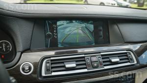 Black BMW 730 2011 in Riga, with an engine capacity of 3.00 L and mileage of 314 thousand km for 9950 €, photo 28 on AUTOMOTO.COM.LV