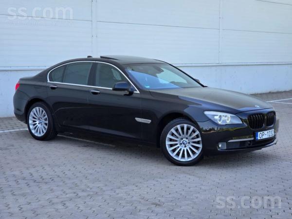 Melns BMW 730 2011 Rīga, ar dzinēja tilpumu 3.00 L un nobraukumu 317 tūkst. km par 10900 €, foto 3 vietnē AUTOMOTO.COM.LV