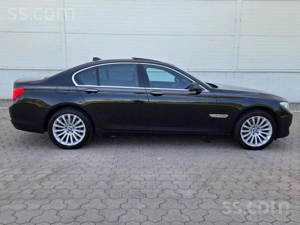 Melns BMW 730 2011 Rīga, ar dzinēja tilpumu 3.00 L un nobraukumu 317 tūkst. km par 10900 €, foto 6 vietnē AUTOMOTO.COM.LV