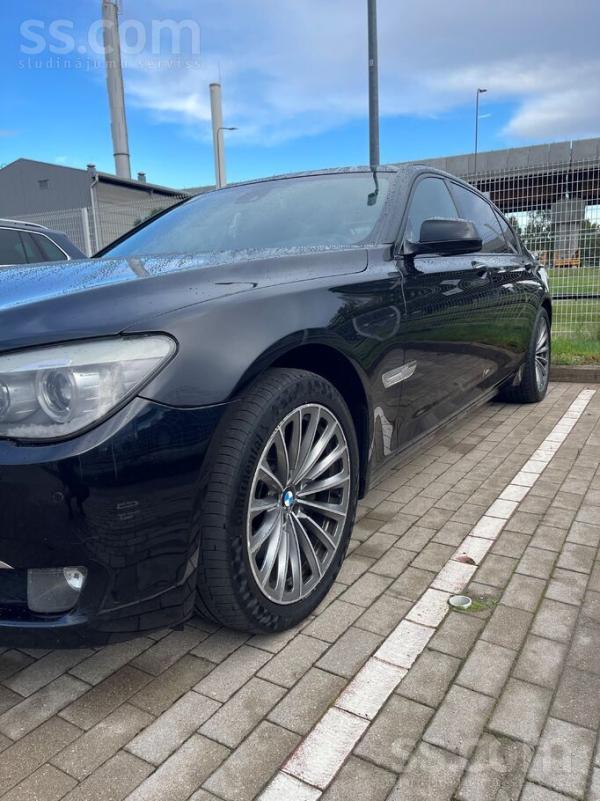 Melns BMW 730 2011 Rīga, ar dzinēja tilpumu 3.00 L un nobraukumu 317 tūkst. km par 13400 €, foto 4 vietnē AUTOMOTO.COM.LV
