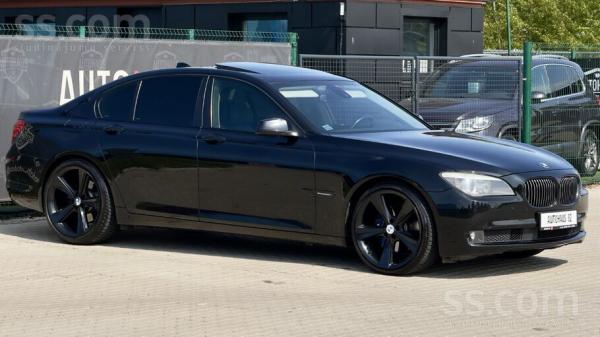 Melns BMW 730 2012 Liepāja, ar dzinēja tilpumu 3.00 L un nobraukumu 323 tūkst. km par 10900 €, foto 2 vietnē AUTOMOTO.COM.LV
