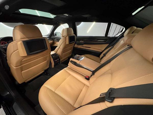 Melns BMW 730 2012 Marijampole, ar dzinēja tilpumu 2.99 L un nobraukumu 296 tūkst. km par 10650 €, foto 4 vietnē AUTOMOTO.COM.LV