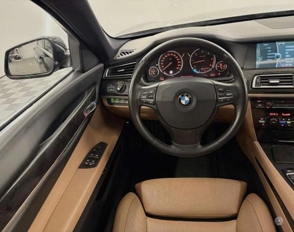 Melns BMW 730 2012 Marijampole, ar dzinēja tilpumu 2.99 L un nobraukumu 296 tūkst. km par 10650 €, foto 8 vietnē AUTOMOTO.COM.LV