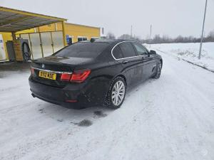 Melns BMW 730 2012 Elektrėnai, ar dzinēja tilpumu 2.99 L un nobraukumu 293 tūkst. km par 4500 €, foto 3 vietnē AUTOMOTO.COM.LV
