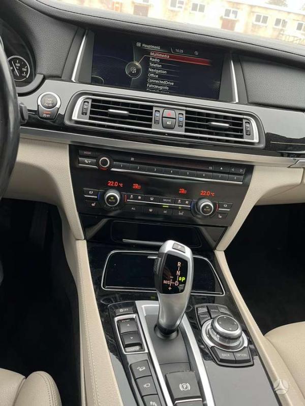 Melns BMW 730 2012 Alīta, ar dzinēja tilpumu 2.99 L un nobraukumu 233 tūkst. km par 14850 €, foto 8 vietnē AUTOMOTO.COM.LV