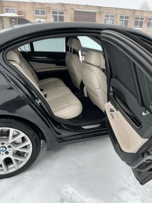 Melns BMW 730 2012 Alīta, ar dzinēja tilpumu 2.99 L un nobraukumu 233 tūkst. km par 14850 €, foto 10 vietnē AUTOMOTO.COM.LV